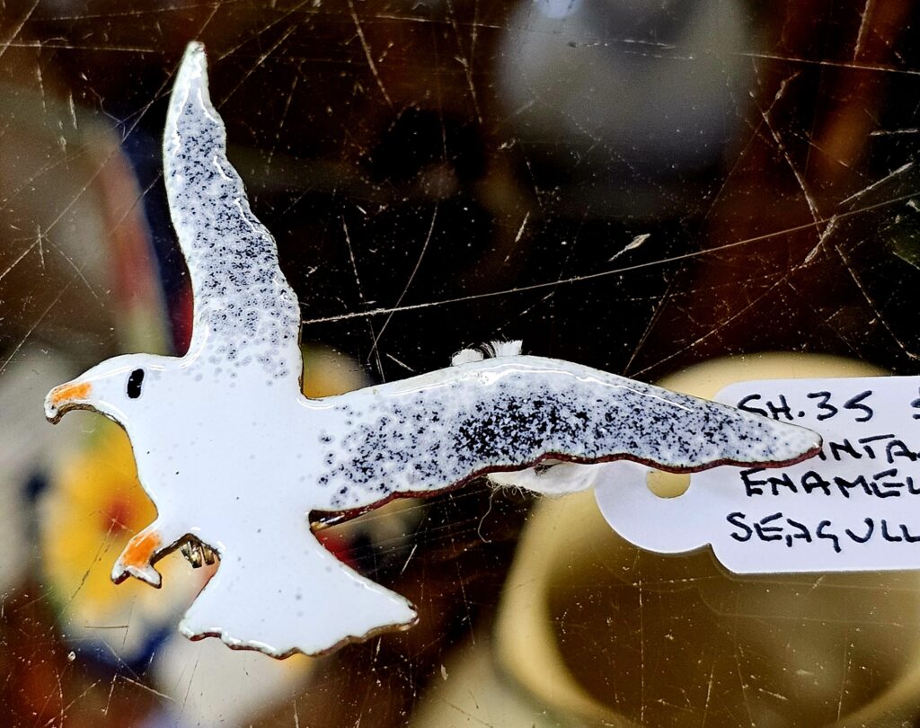 Vintage Seagull Brooch - Campbells Online Store