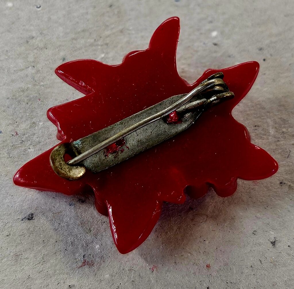Bakelite Plastic Floral Brooch - Campbells Online Store